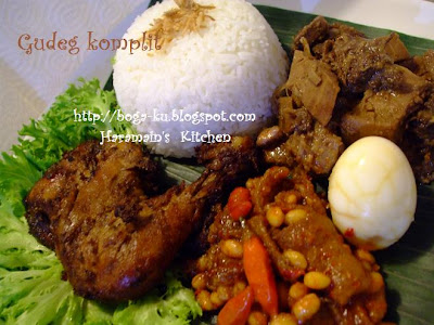 Haramain's Kitchen: nasi gudeg komplit