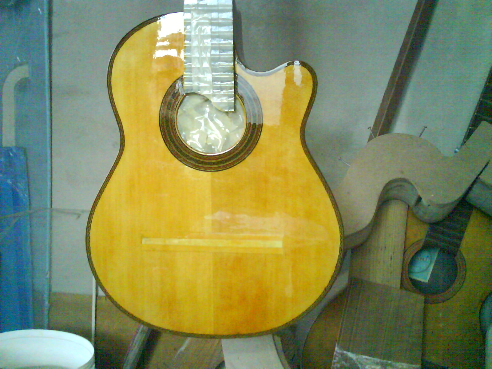 Jorge Rodriguez luthier: *Construccion de un requinto mexicano*