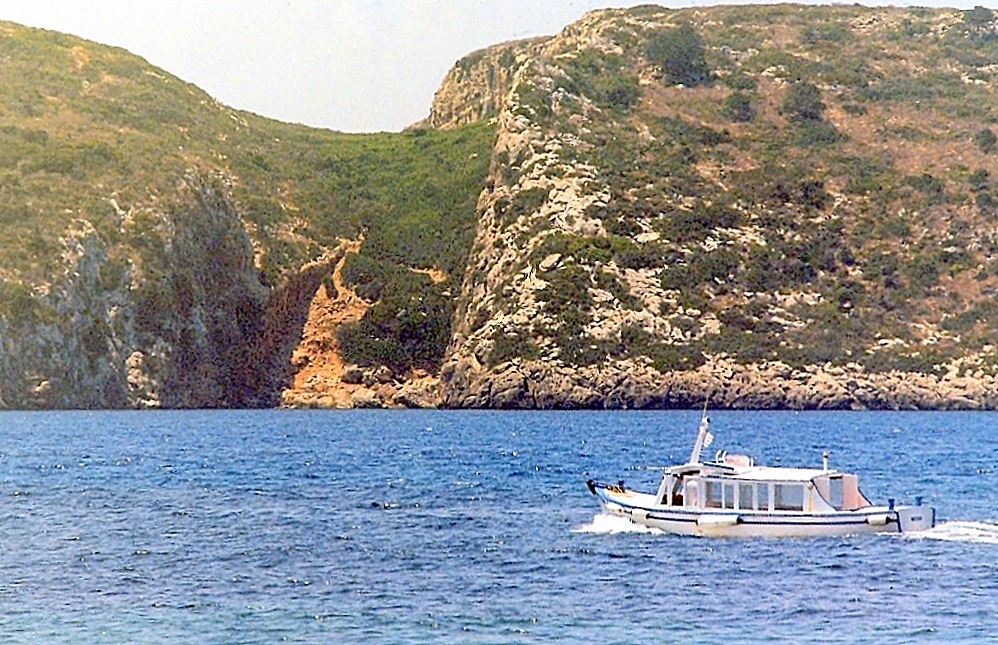 Kostas Skiadas: ΝΗΣΟΣ ΠΡΩΤΗ - ΜΑΡΑΘΟΣ - ΓΑΡΓΑΛΙΑΝΟΙ - ΜΕΣΣΗΝΙΑ