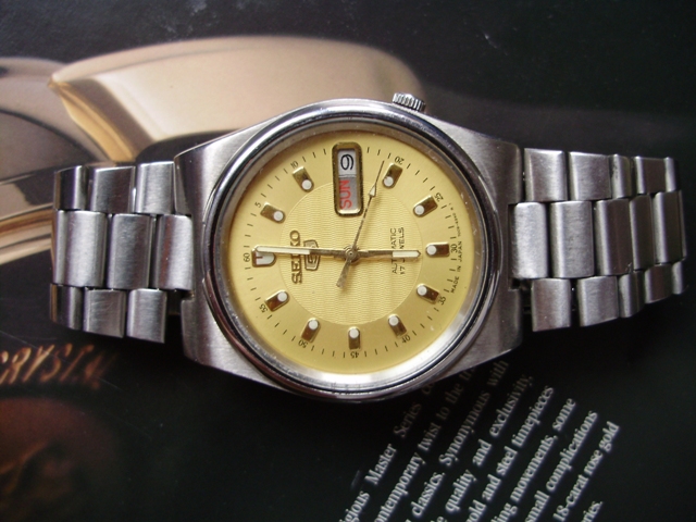 .: seiko 5 yellow dial (sold out)