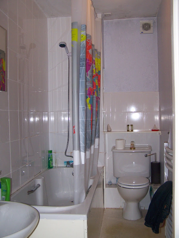 Small Square Bathroom Layout | Bathroom Design Ideas