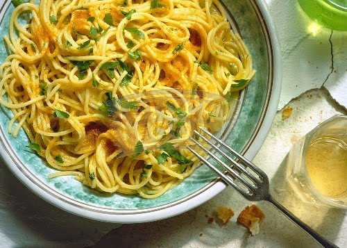 ACravan: The Soul Of Indiscretion; Spaghetti Con Uova Di Pesce; Za ...