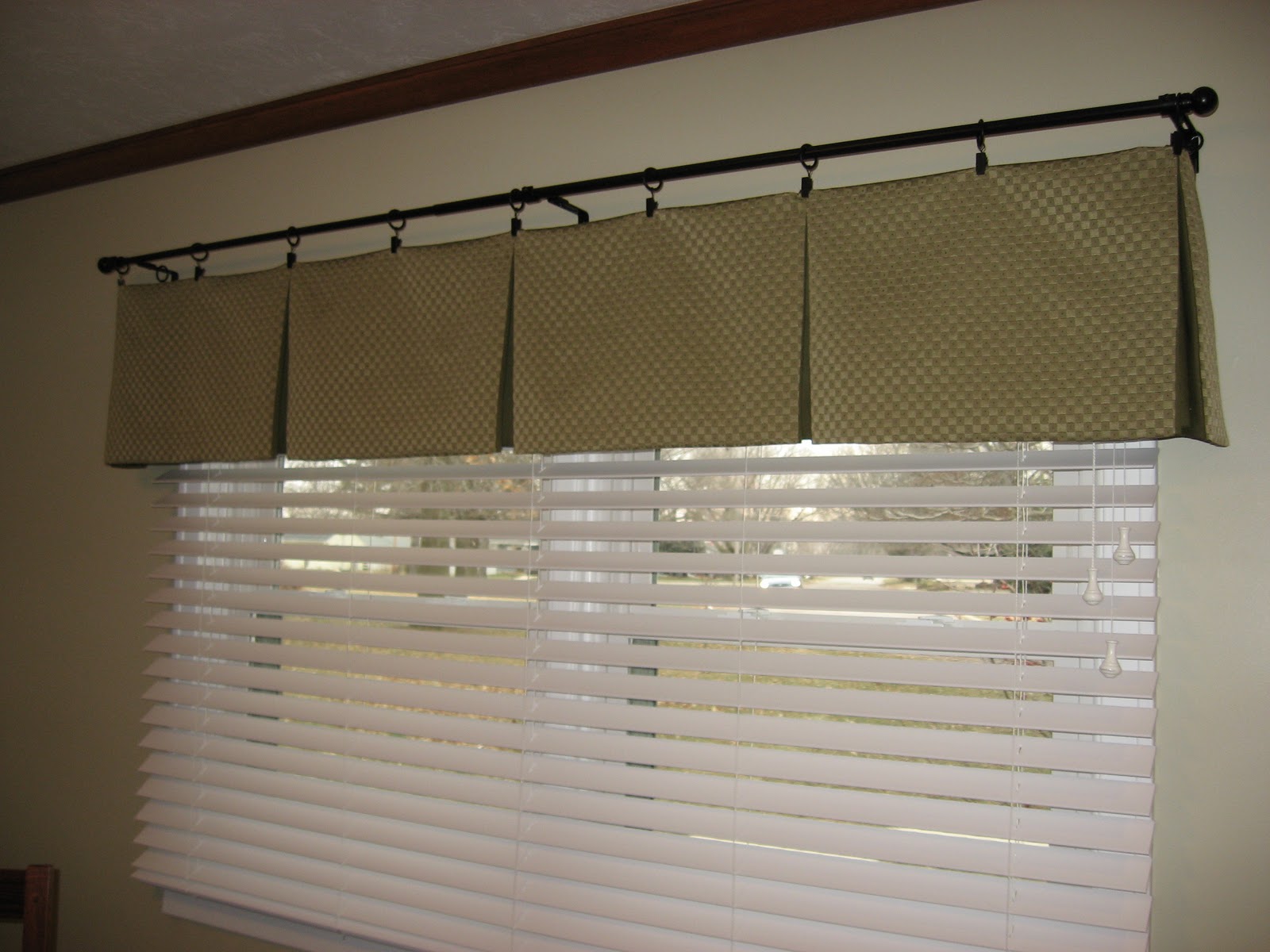 Window Fashions: Jackson Valance
