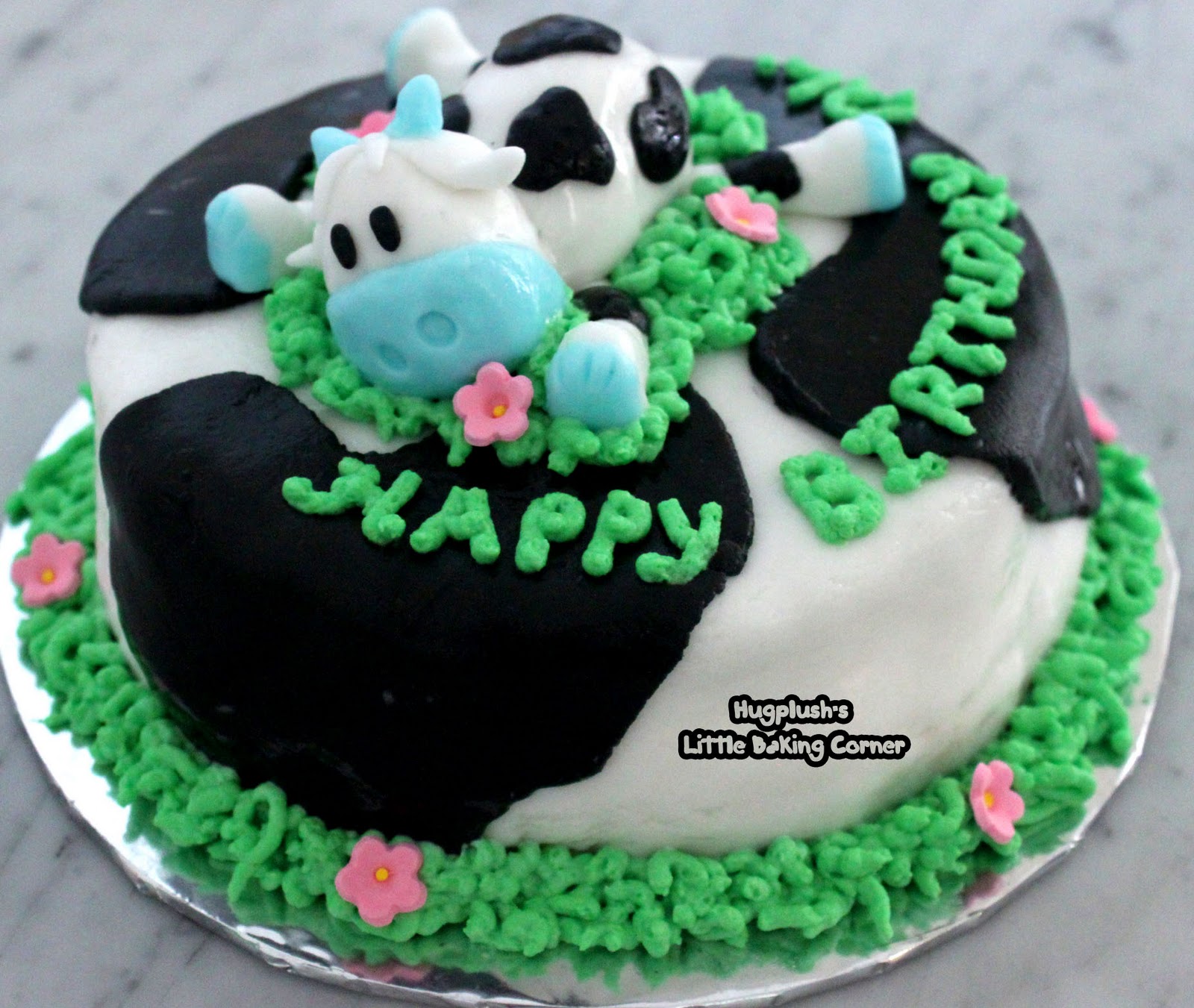 Hugplush's Handmade Corner: Customised MOo MoO birthday cake.