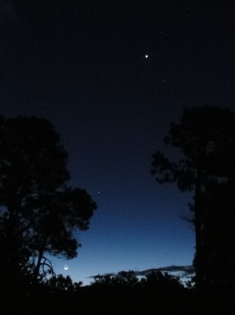 Astroblog: A Nice View of Moon and Planets