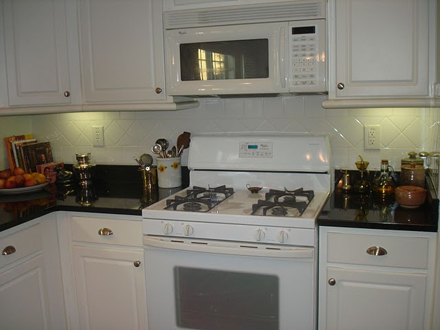 It's the cook's nook: Anpu's lovely kitchen! - The Keybunch Decor Blog