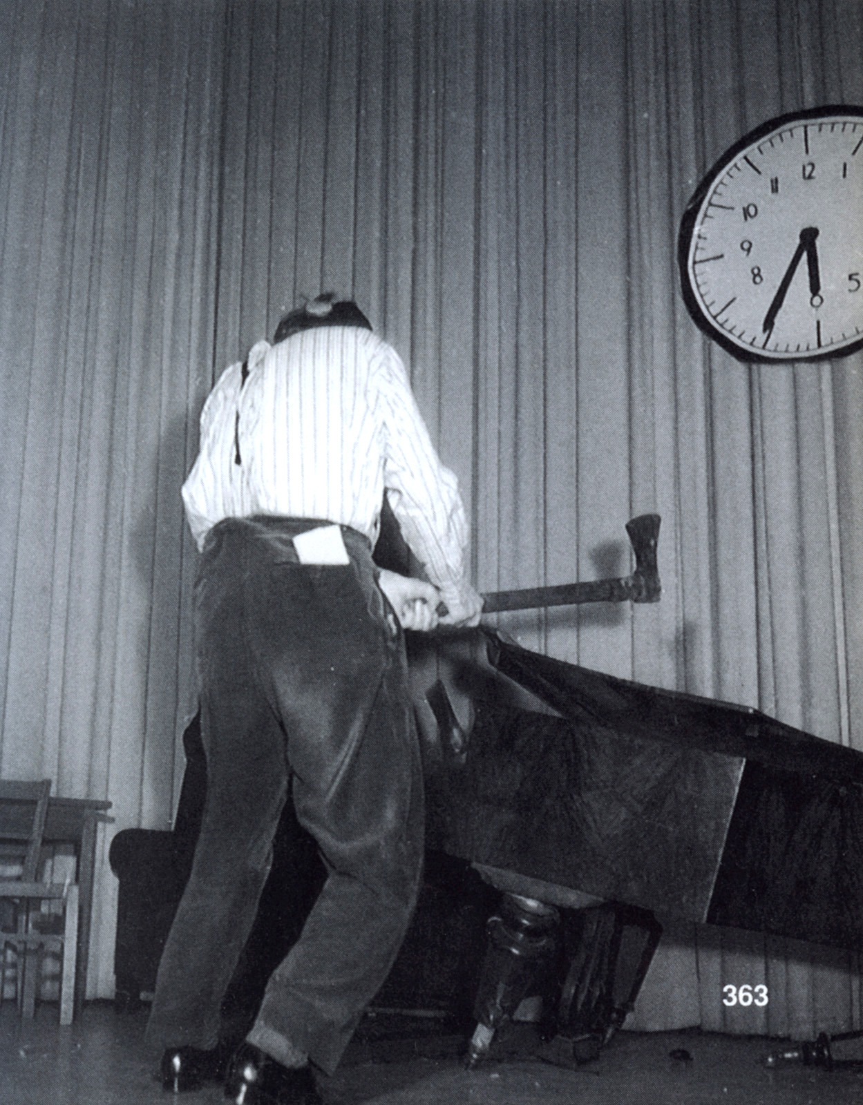 CHAUDRON: Piano destruction