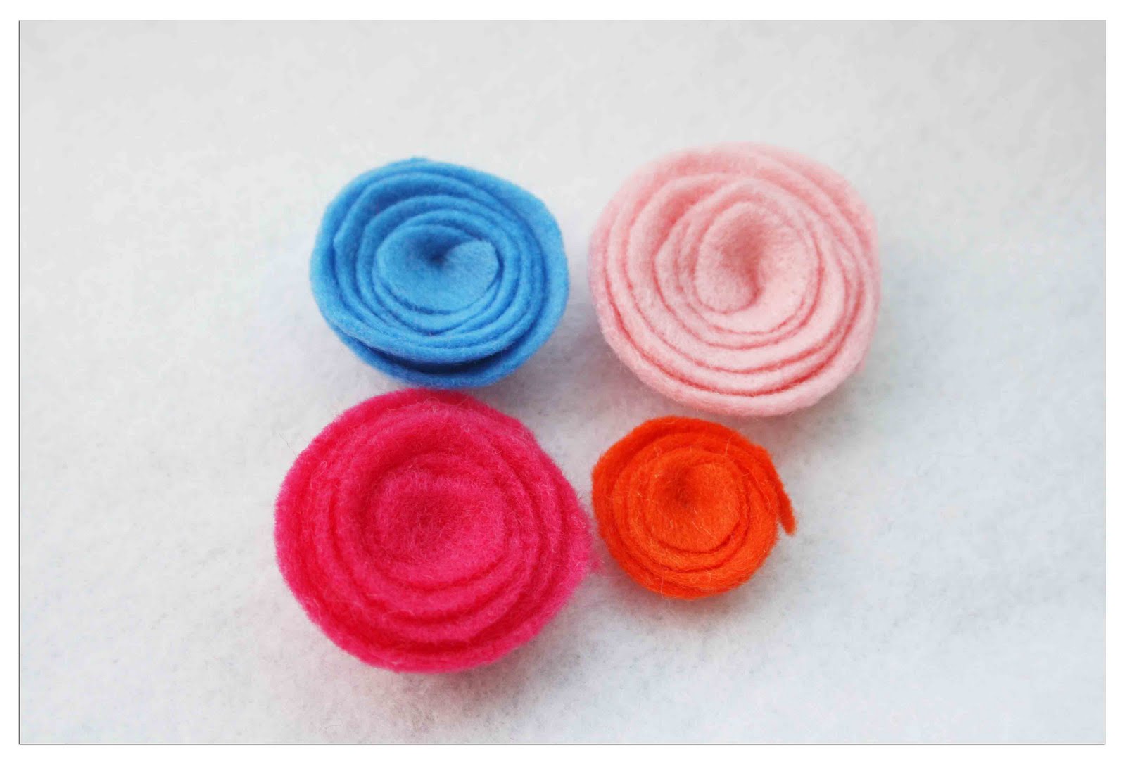 Do More With Less: A day out...and a spiral felt flower tutorial