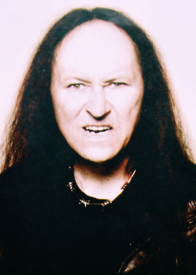 COLUNA DO BATALHA: Arquivo Entrevista: CRONOS (Venom)