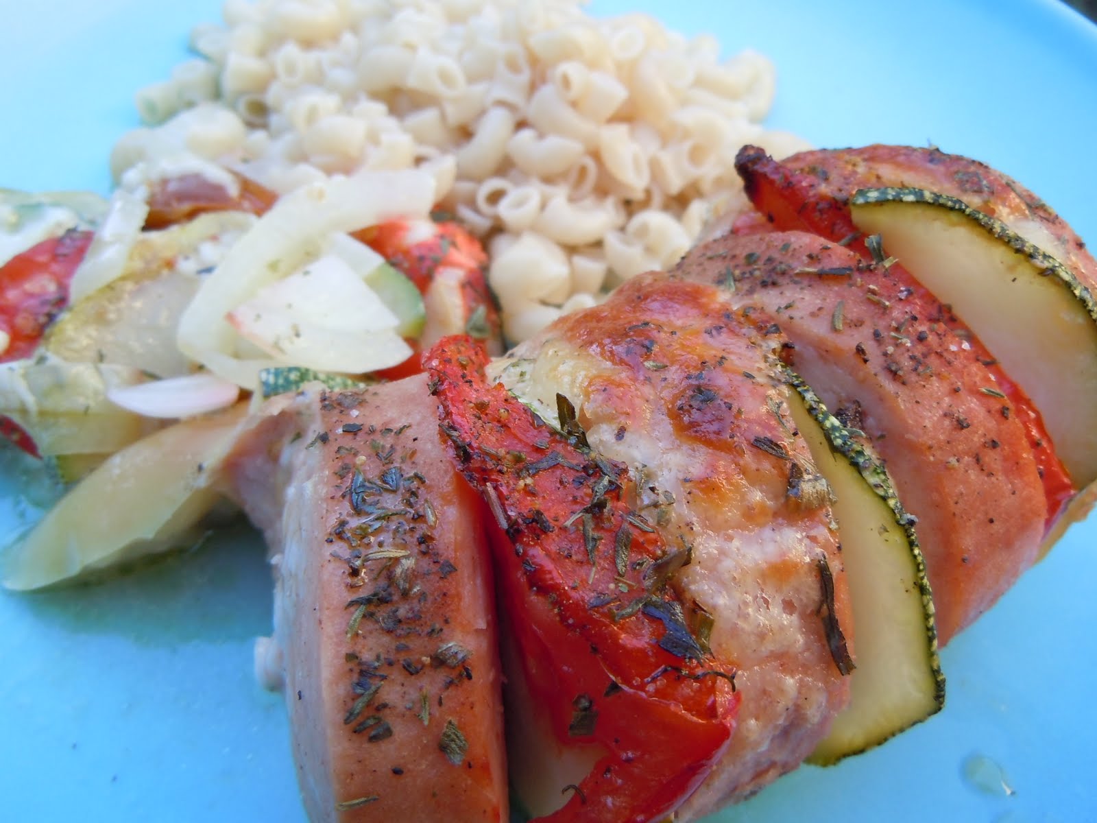 Falukorvsring i ugn med säsongens grönsaker