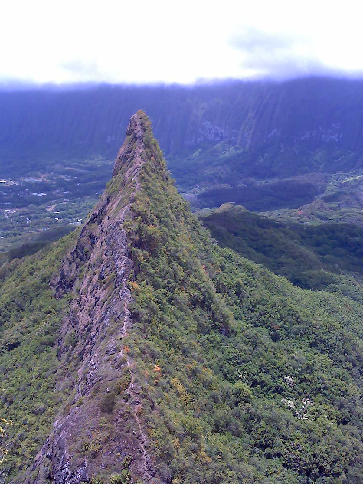 Happy Hills Hawaii: 3 Peaks of Olomana