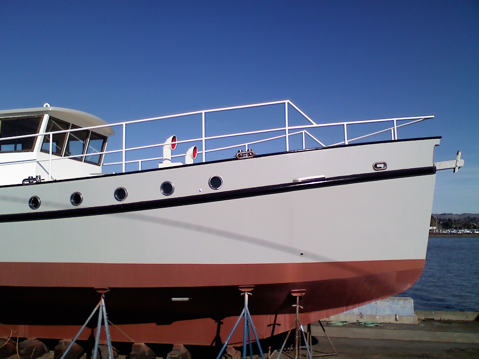 Building Koloa (Kama Hele): Dorade vents