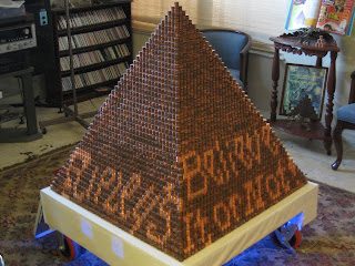 Worth to See: Worlds largest penny pyramid