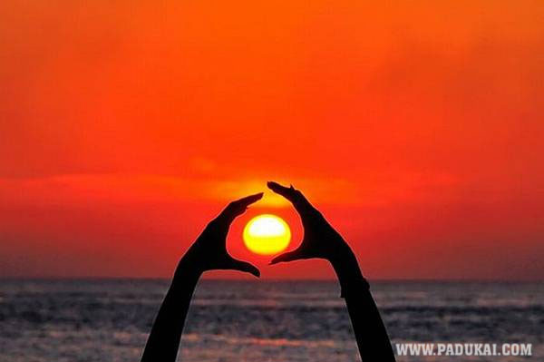 Win Min: Amazing Sun in Hand Beautiful Photography, Sun in Hand ...