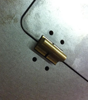 hifi heroin: How to make a hinge....