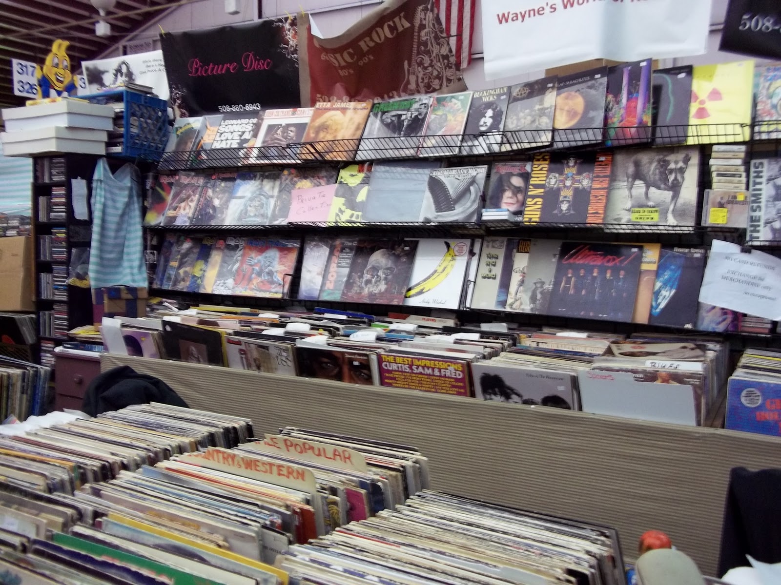 Wayne's World of Records: Wayne's World of Records Raynham Flea Market