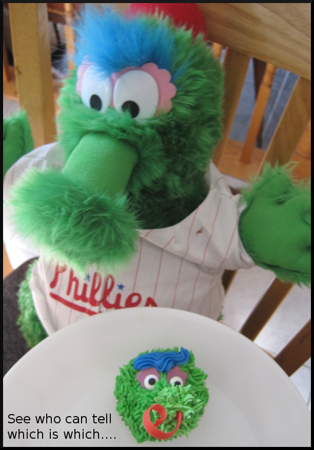 Cara Lee Cupcakes and Cake: Tutorial: How to make a Phanatic