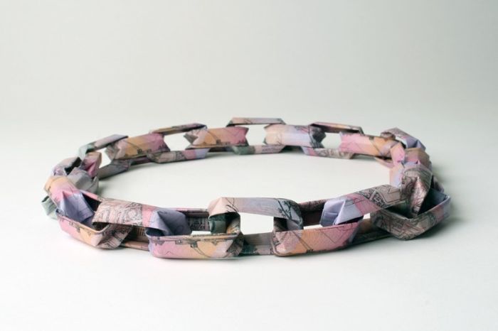 Fresh Pics: Banknote Jewelry