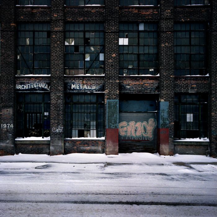 Fresh Pics: 50 Beautiful Examples of Urban Decay Photography