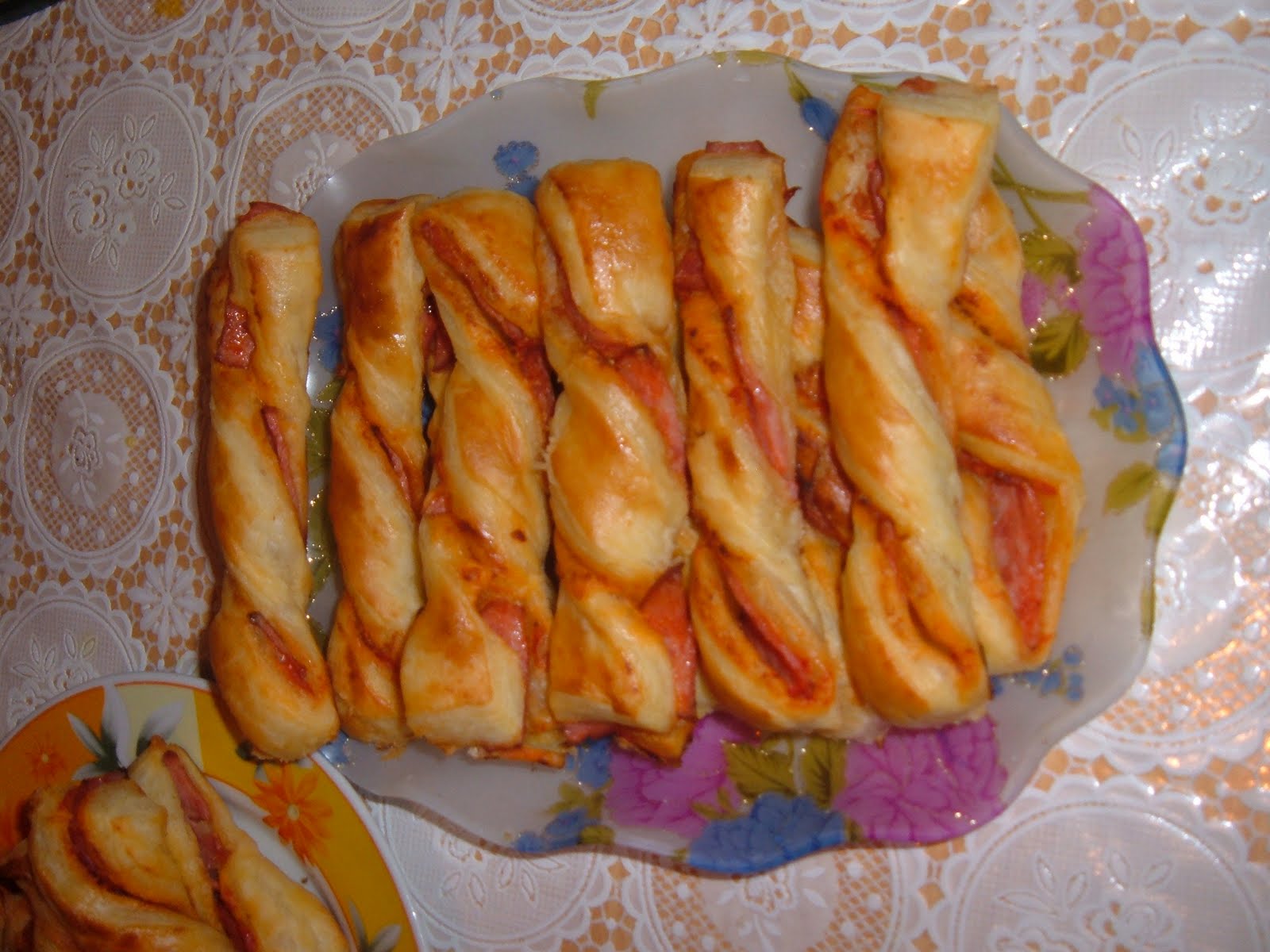 Bucatele mele: Aperitive din aluat de foietaj - spirale