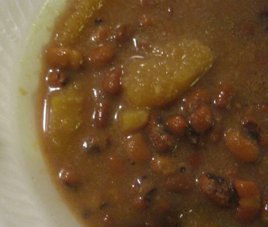 Easy Cook: Mampayar Erisheri/Black Beans Curry