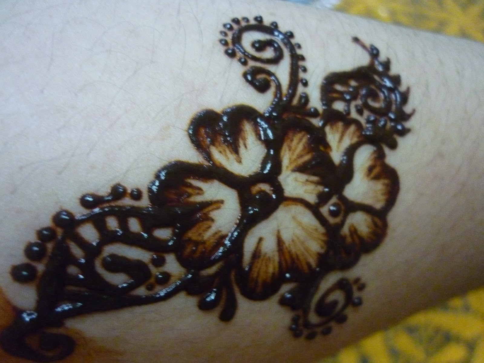 PERKHIDMATAN UKIRAN INAI PENGANTIN: Inai /Henna : ukiran inai di ...