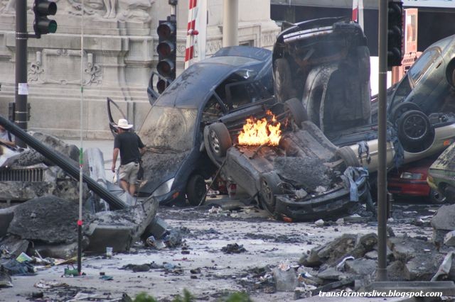 Transformers Live Action Movie Blog (TFLAMB): Transformers 3's Friday ...