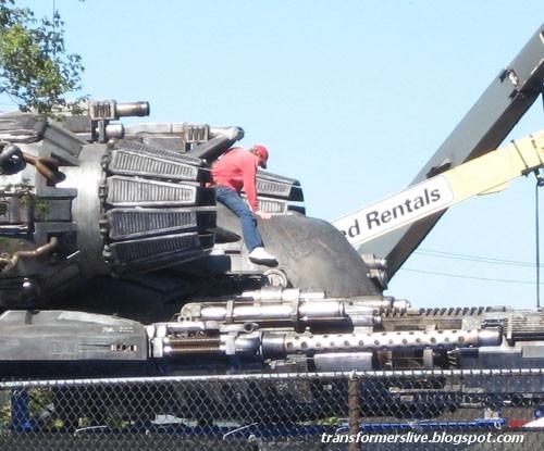 Transformers Live Action Movie Blog (TFLAMB): TF3 Detroit: Bay's Big Guns