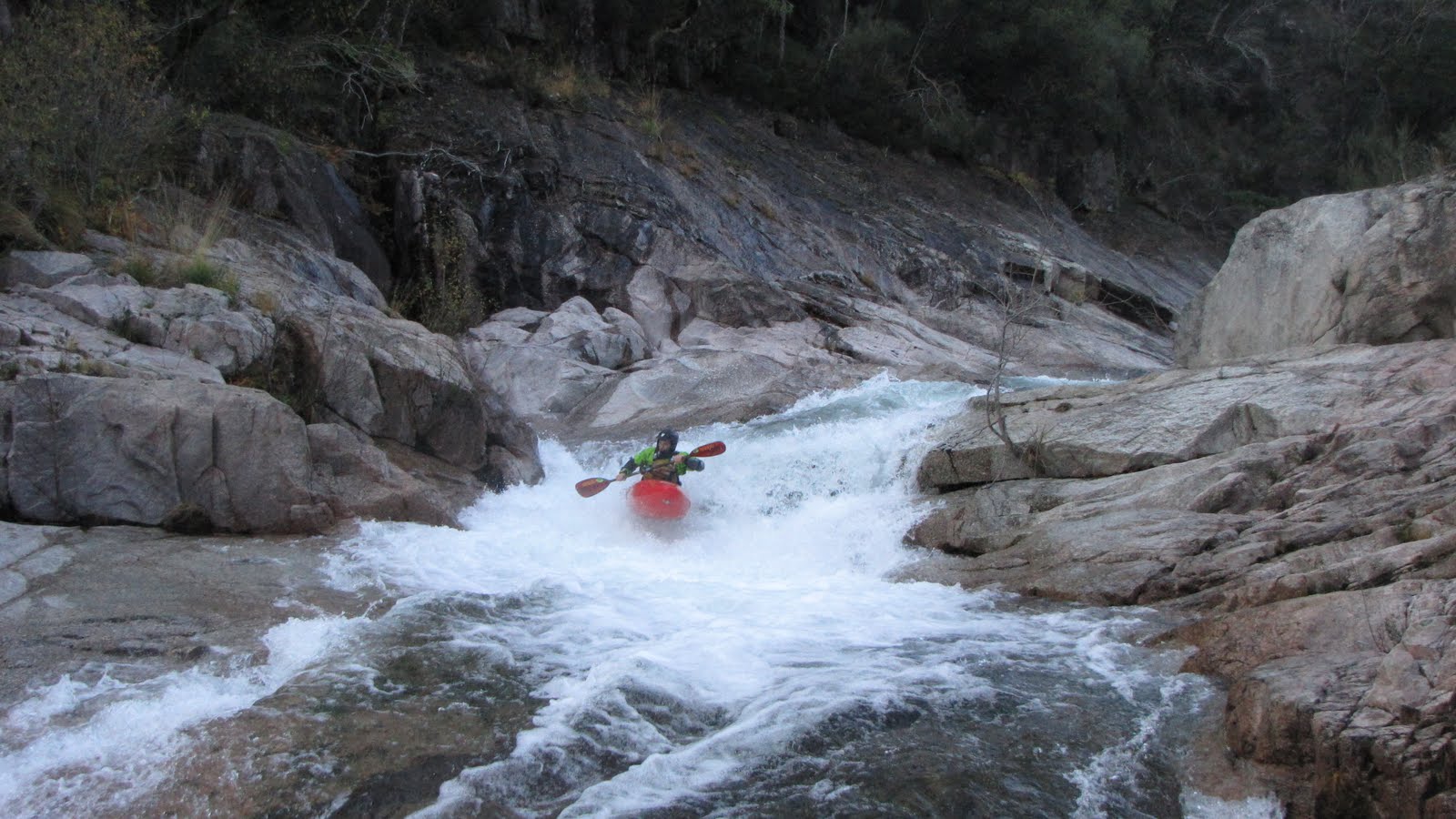 kayak: Portugal 4 " rio Cavado