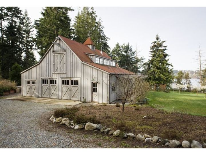 Red Poppy Interiors: Cool Barn