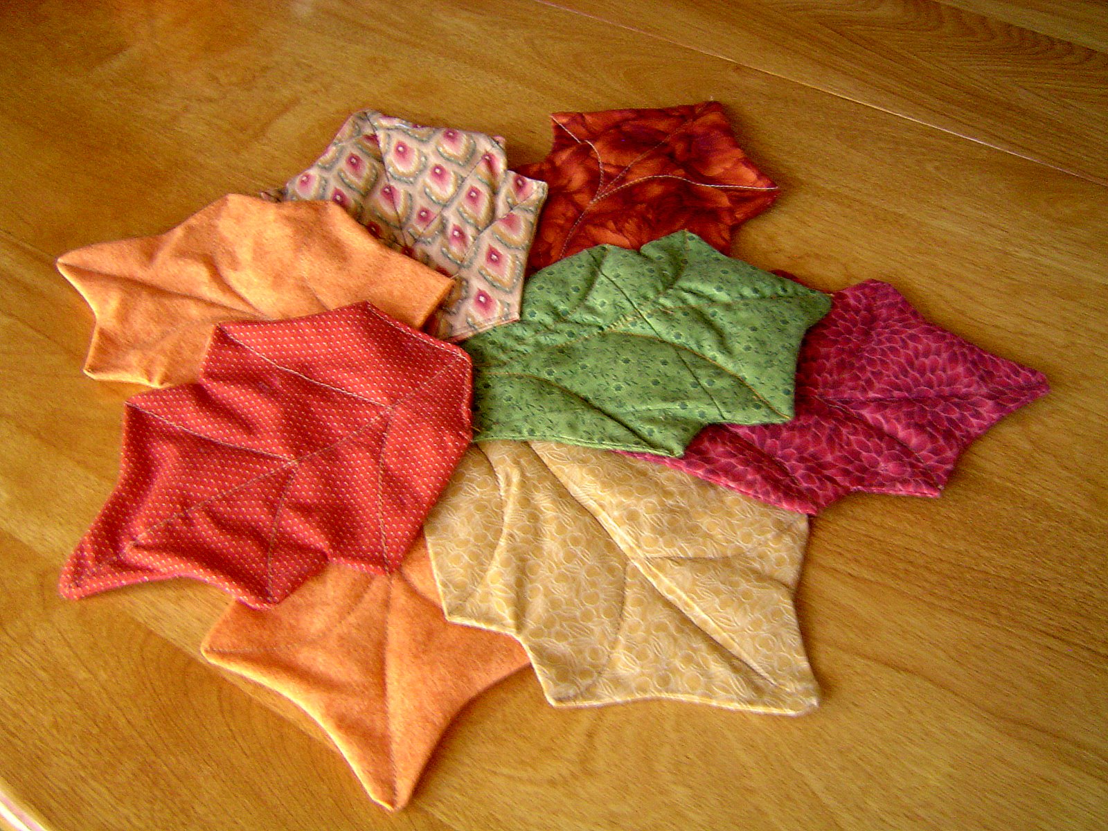 Meadowsweet Cottage: Fall Fabric Leaves