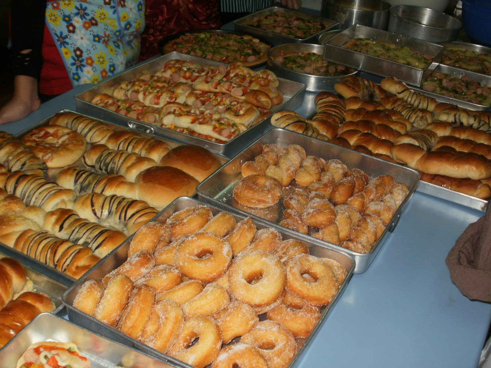 Hanan HOMEBASE Bakery: Pelbagai Roti