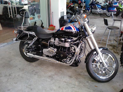 Custom and Chopper Motorcycles and Parts: Triumph In Singapore