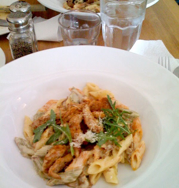 Gustav Adolf: Pasta med fläskfilé och kantarellsås | Lunch i Malmö