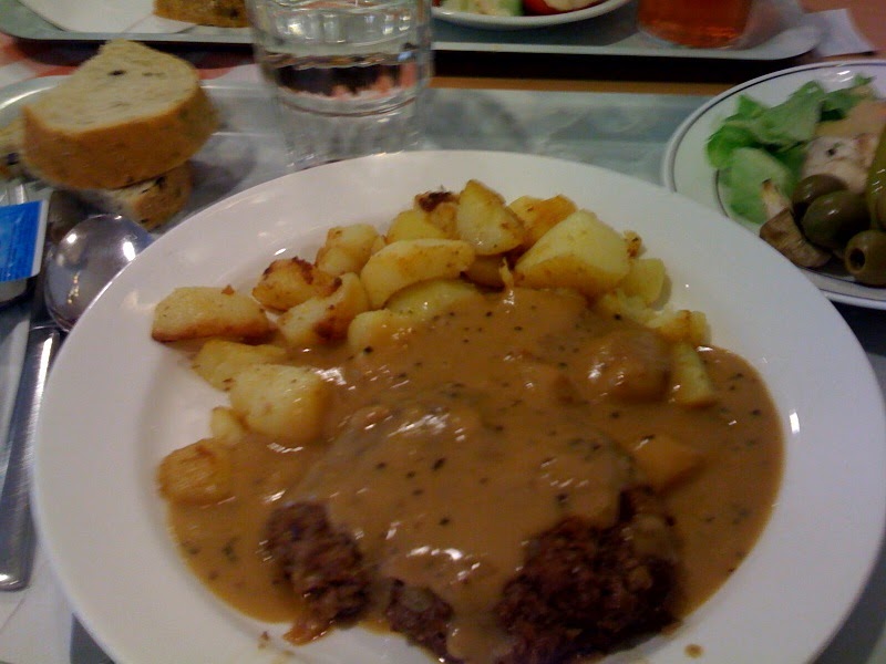 Restaurang Nobel: Hackad pepparbiff med stekt potatis | Lunch i Malmö