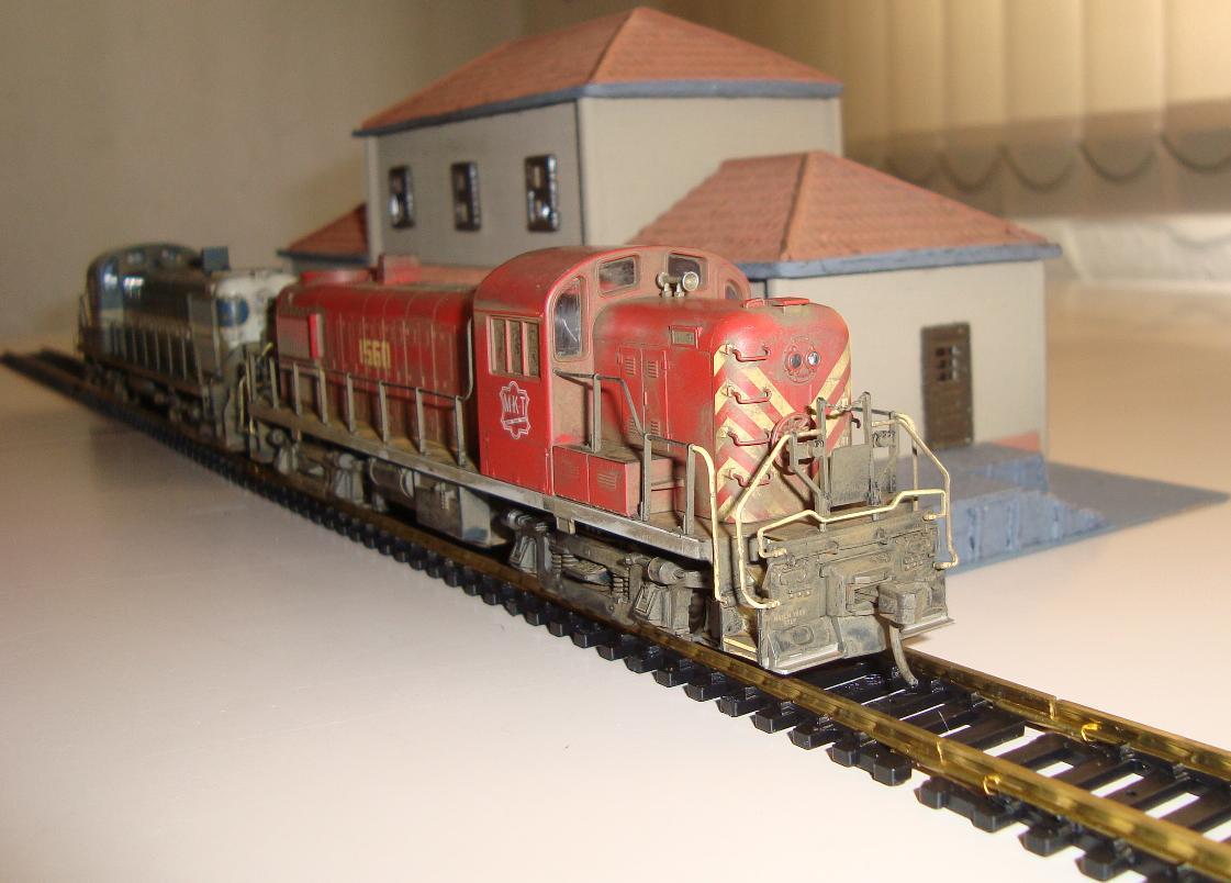 MODELS FERROVIAS BRASIL: LOCOMOTIVA RS-3 VERMELHA MKT