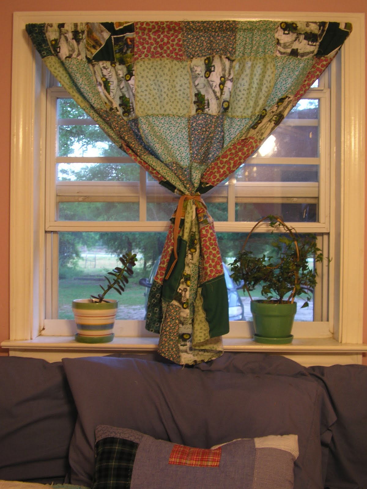 A Homegrown Family: Patchwork Curtains