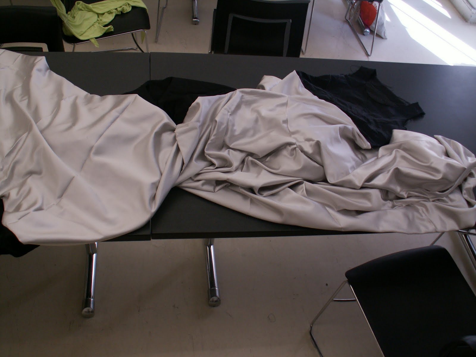 Timo Rissanen: Fashion Creation Without Fabric Waste Creation: Julian ...