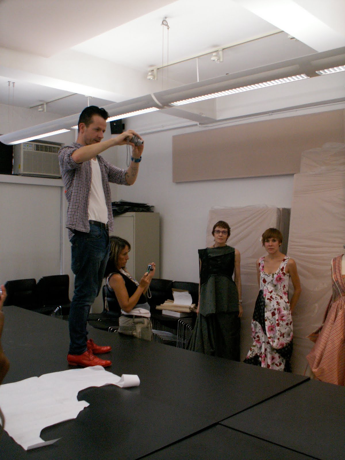 Timo Rissanen: Fashion Creation Without Fabric Waste Creation: Julian ...