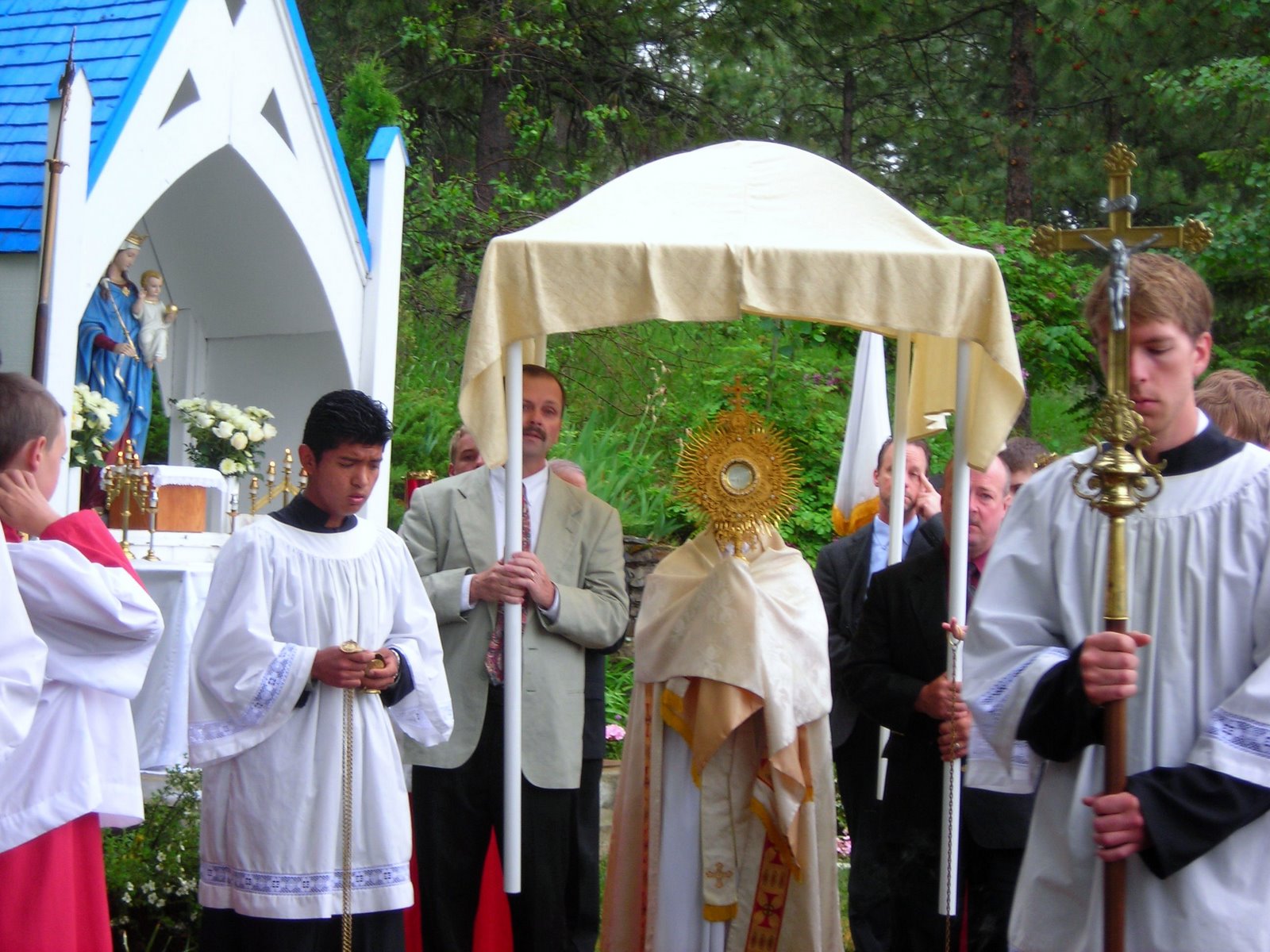 A Catholic Life: Corpus Christi Procession: Mary Immaculate Queen ... A Catholic Life: Corpus Christi Procession: Mary Immaculate Queen ...
