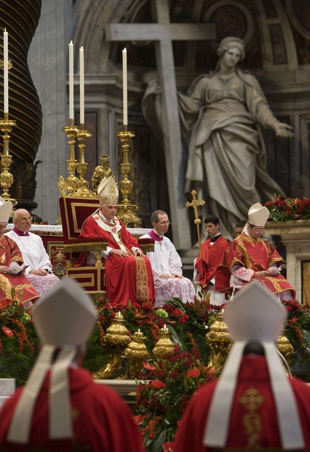 A Catholic Life: Pallium Presented by Pope Benedict XVI during Solemn Mass
