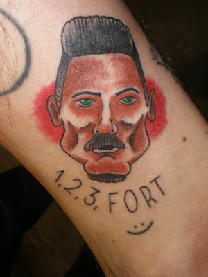 Fan se tatuó la cara de Ricardo Fort en el brazo