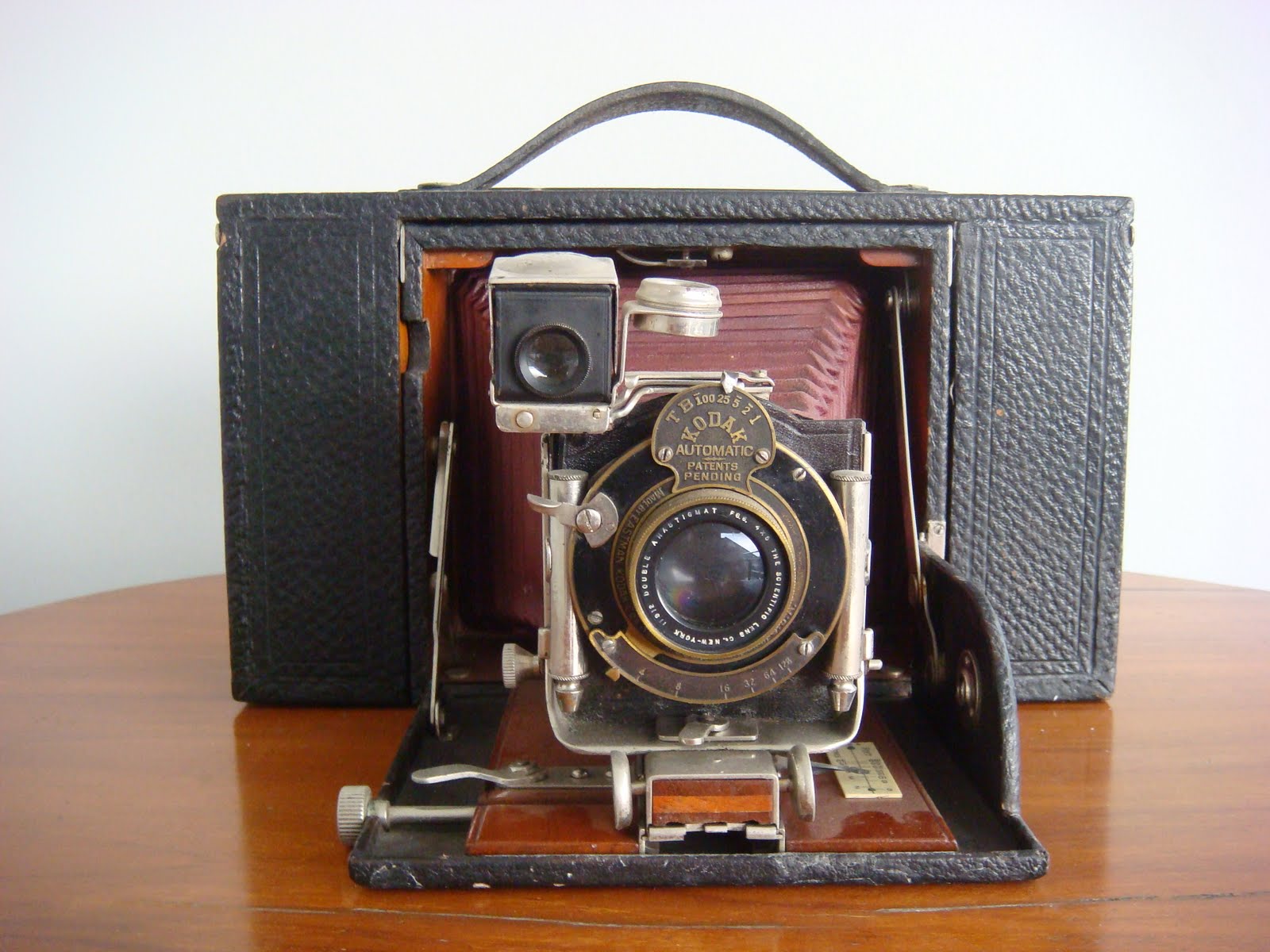 Henry Antique Collections: Antique Wood Camera No. 4 Screen Focus Kodak ...