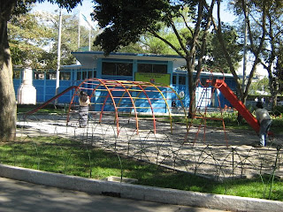 CONTECTÁNDOSE CON LA REALIDAD: UN RECORRIDO EN EL PARQUE COLON