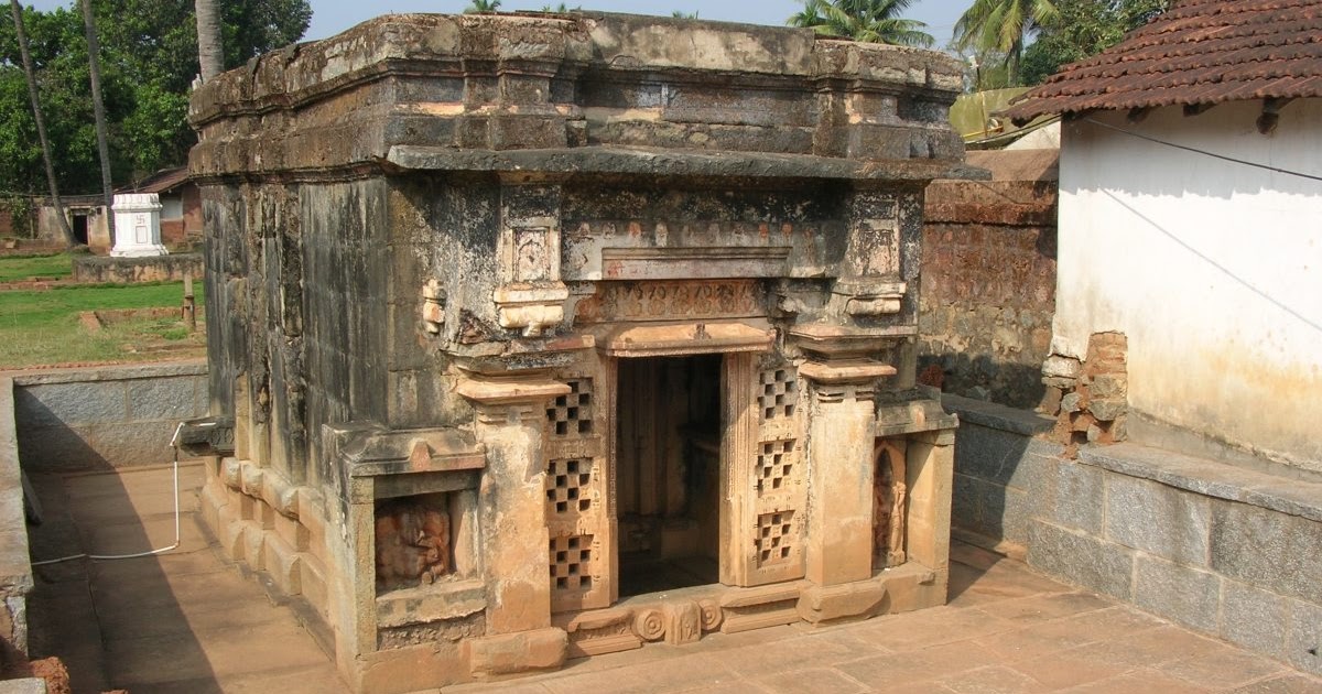 Journeys across Karnataka: Temples of Halasi