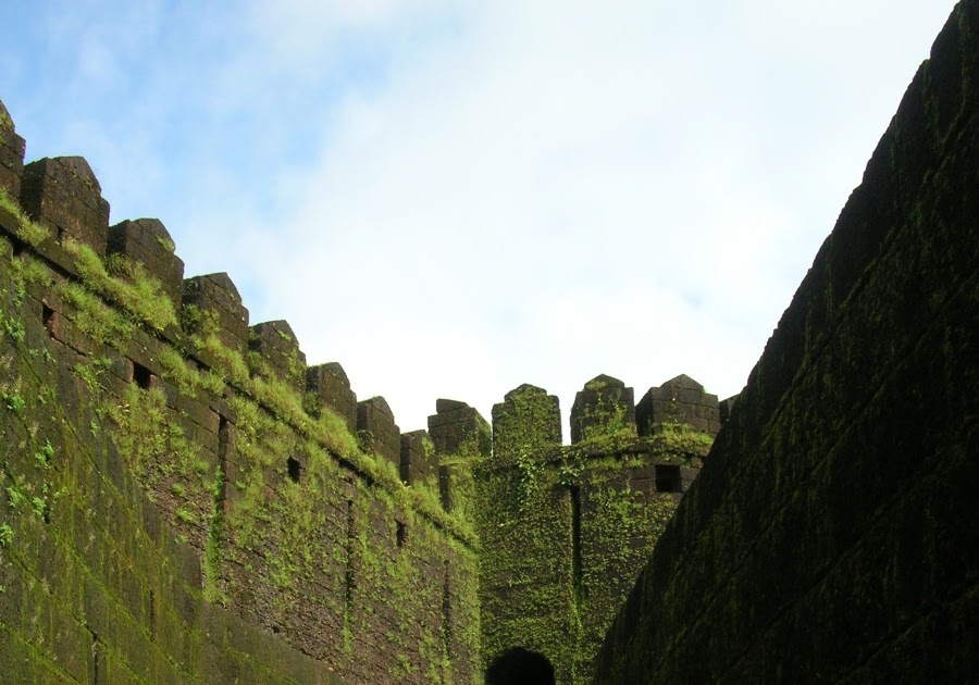 Journeys across Karnataka: Mirjan Fort
