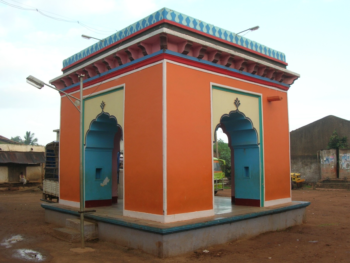 Journeys across Karnataka: Sree Veerabadreswara Devastana, Belawadi