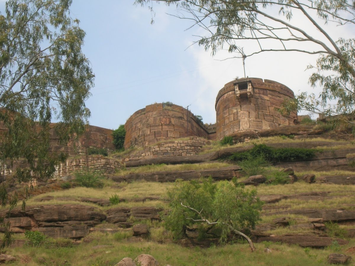 Journeys across Karnataka: Gajendragad Fort