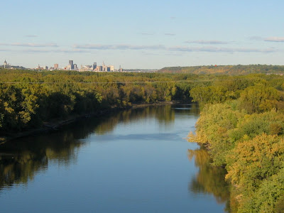 Riding Phrius: Ride Magic - My River Commute in 3 minutes of Video