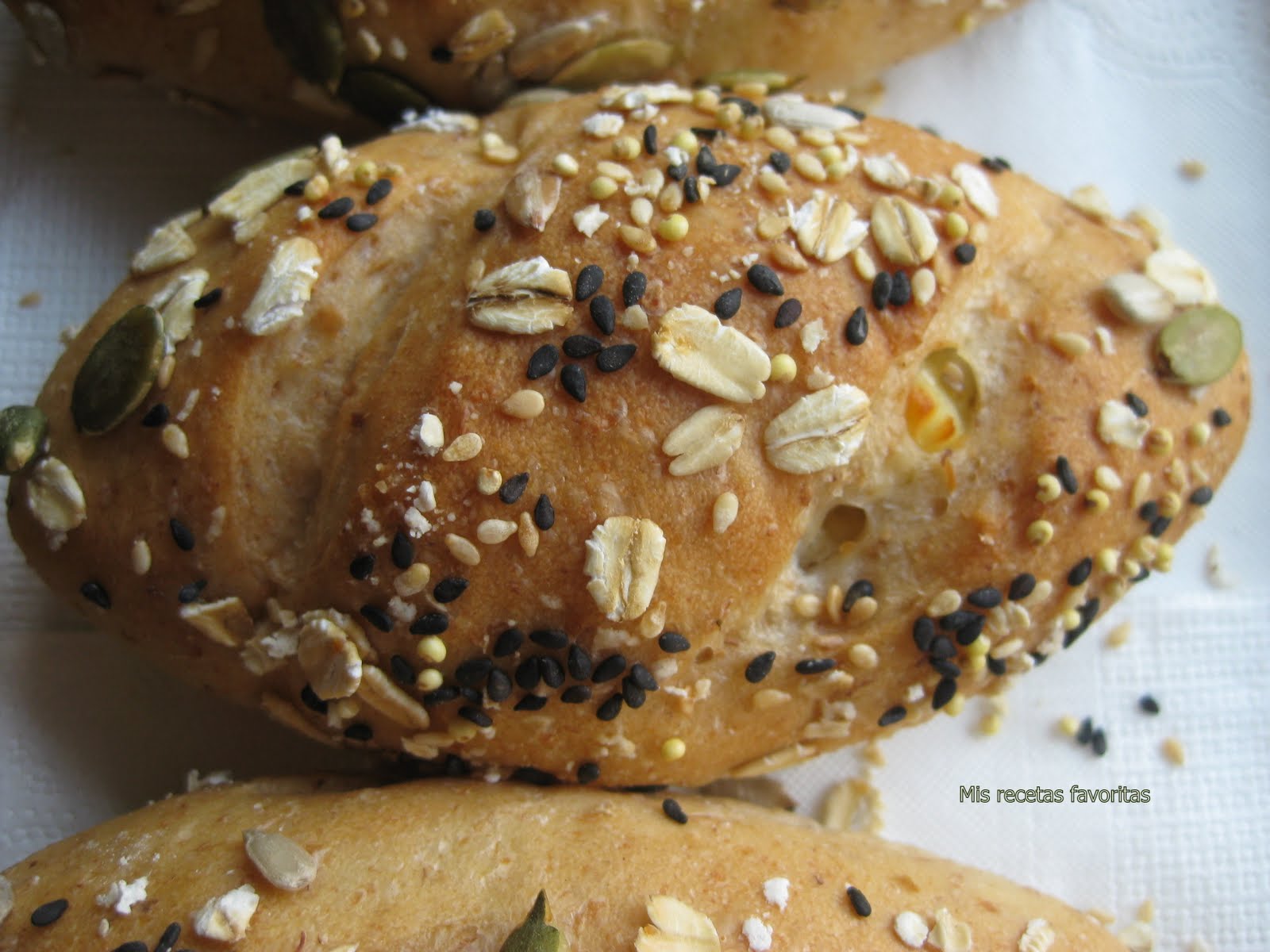 Mis recetas favoritas: Pan integral con semillas.... y queso!